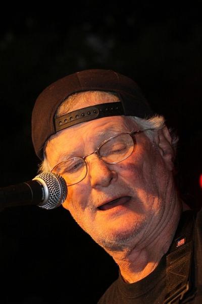 Zemřel Lee Dorman | Rádio BEAT: První bigbít u nás