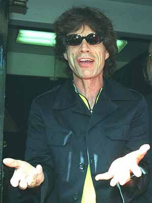 ROLLING STONES PÍŠÍ SVŮJ ŽIVOTOPIS | Rádio BEAT: První bigbít u nás